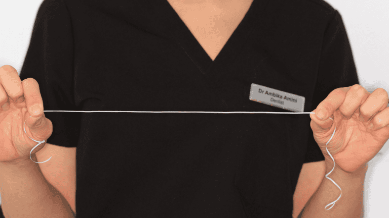 How To Floss Your Teeth: 7 Simple Steps To Flossing Properly