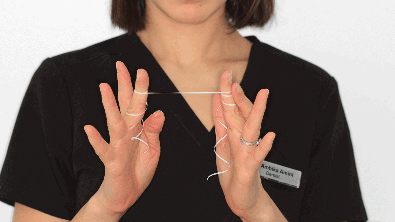 How To Floss Your Teeth: 7 Simple Steps To Flossing Properly